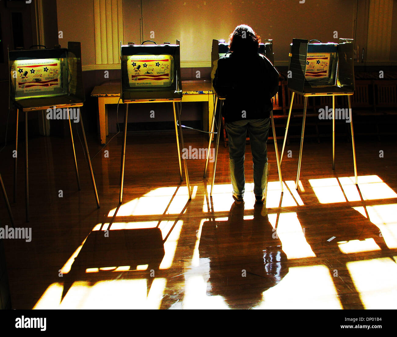 Mandatory voting hi-res stock photography and images - Alamy