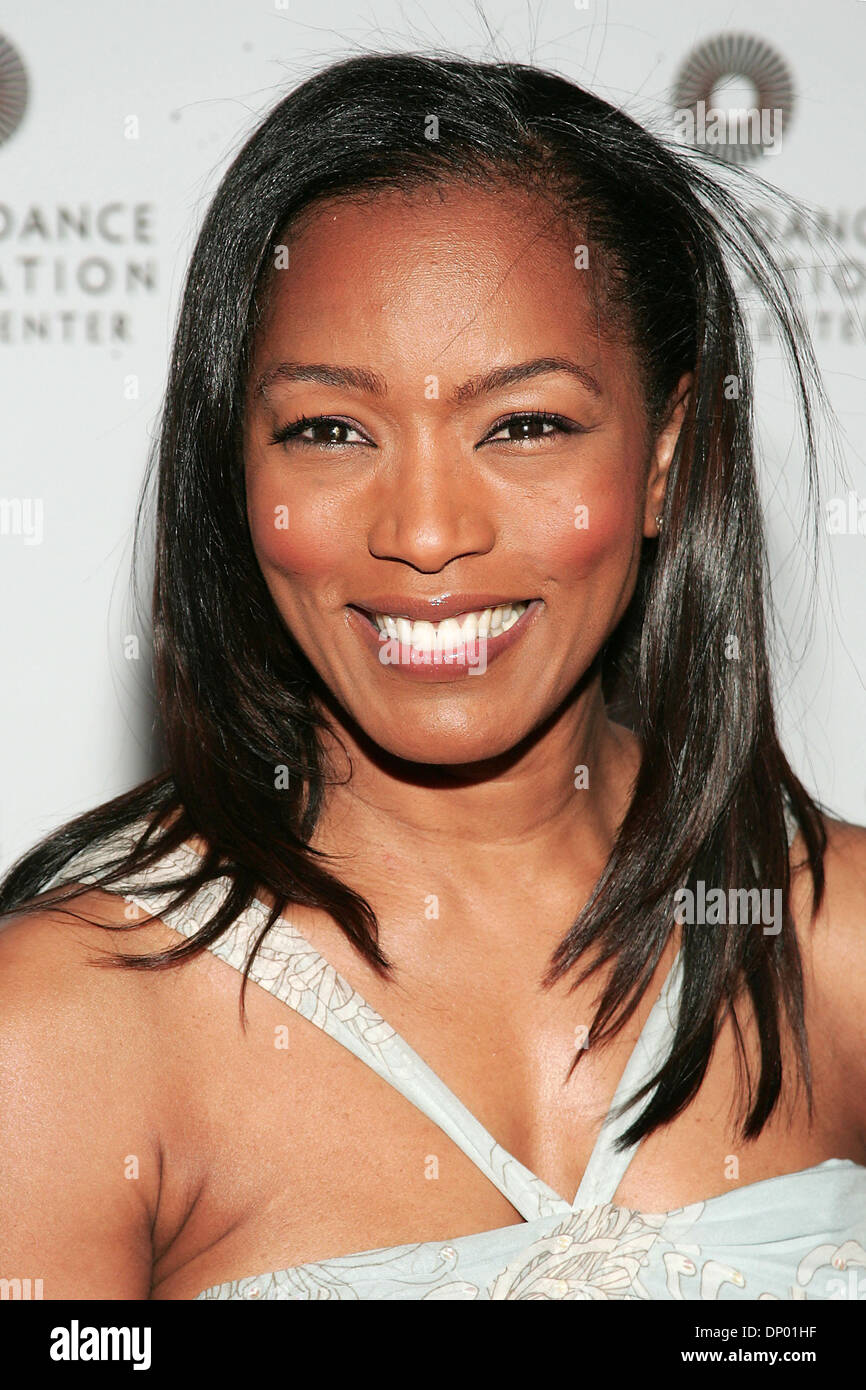 Feb 24, 2006; Los Angeles, CA, USA; Actress ANGELA BASSETT during ...