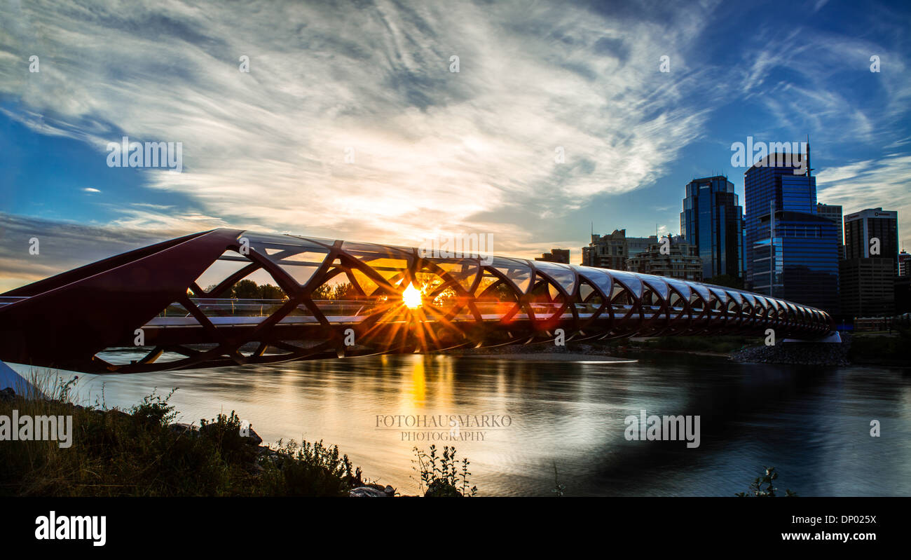 Peace Bridge Sunrise Stock Photo - Alamy