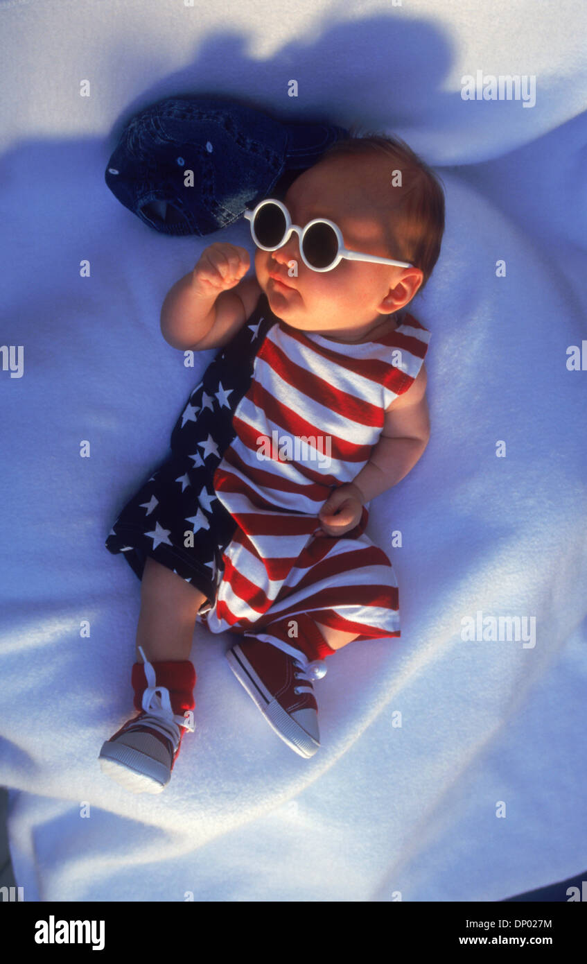 Kid sleeping in cool bed hi-res stock photography and images - Alamy