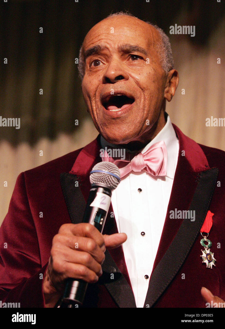 Feb 27, 2006; New York, NY, USA; Jazz artist vocalist honoree JON ...