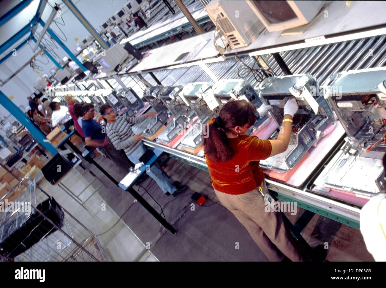 Computer assembly apple hi-res stock photography and images - Alamy