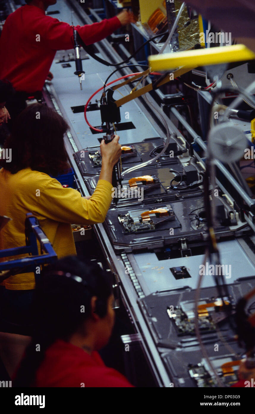 Computer assembly line hi-res stock photography and images - Alamy