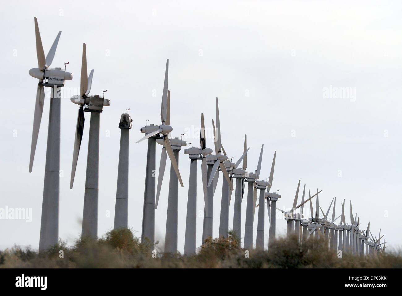 Tehachapi mojave wind resource area hi-res stock photography and images ...