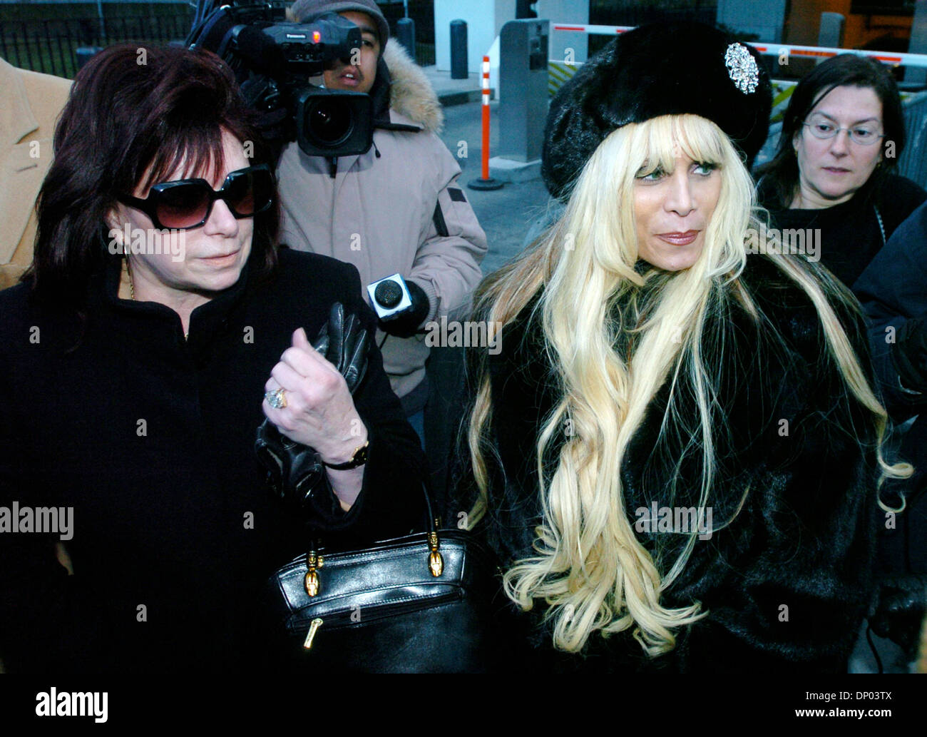 Feb 27, 2006; Manhattan, New York, USA; VICTORIA GOTTI (C) with her ...