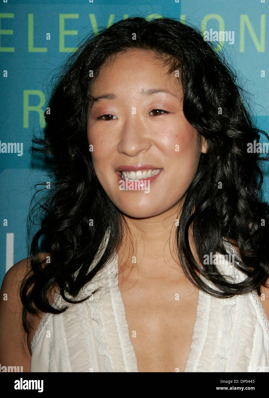Sandra oh grey's anatomy hi-res stock photography and images - Alamy
