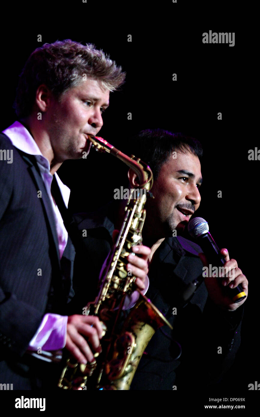 Mar 04, 2006; Jakarta, INDONESIA; Saxofonist MICHAEL LINGTON together ...