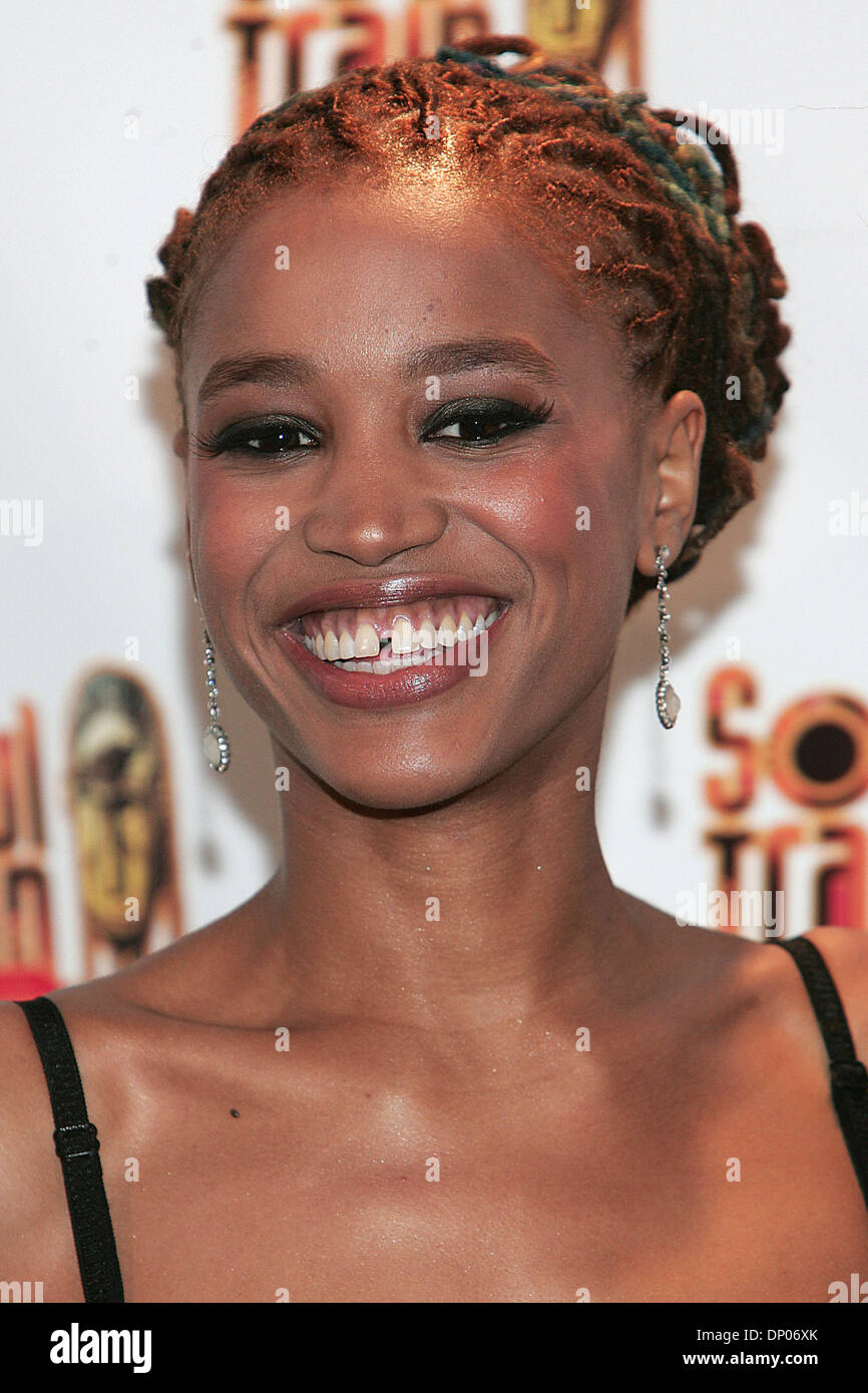 Mar 04, 2006; Pasadena, CA, USA; Singer FLOETRY in the press room at ...