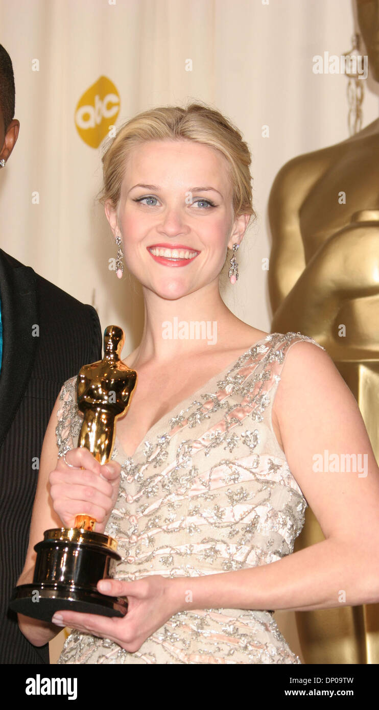 Mar 05, 2006; Hollywood, CA, USA; OSCARS 2006: 'Best Actress' REESE ...