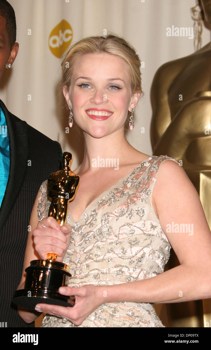 Mar 05, 2006; Hollywood, CA, USA; OSCARS 2006: 'Best Actress' REESE ...