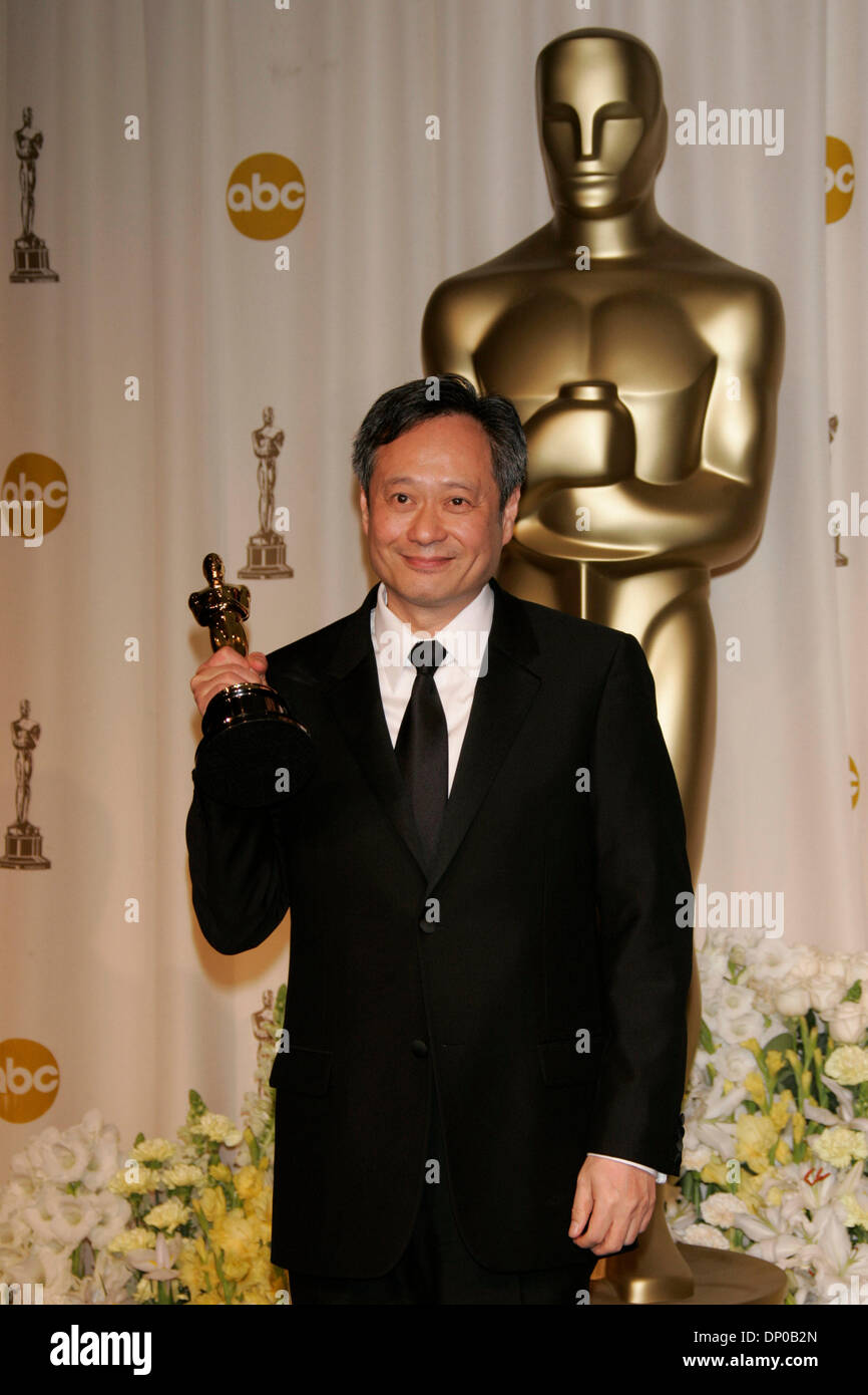 Ang lee at 78th annual academy awards hi-res stock photography and ...