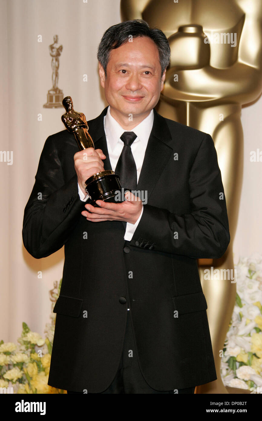 Ang lee at 78th annual academy awards hi-res stock photography and ...