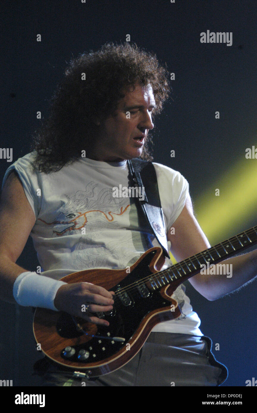 Mar 12, 2006; New York, NY, USA; QUEEN with guitarist BRIAN MAY ...