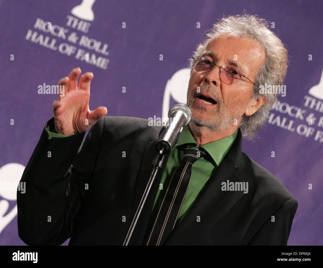 Mar 13, 2006; New York, NY, USA; Inductee HERB ALPERT poses for photos ...