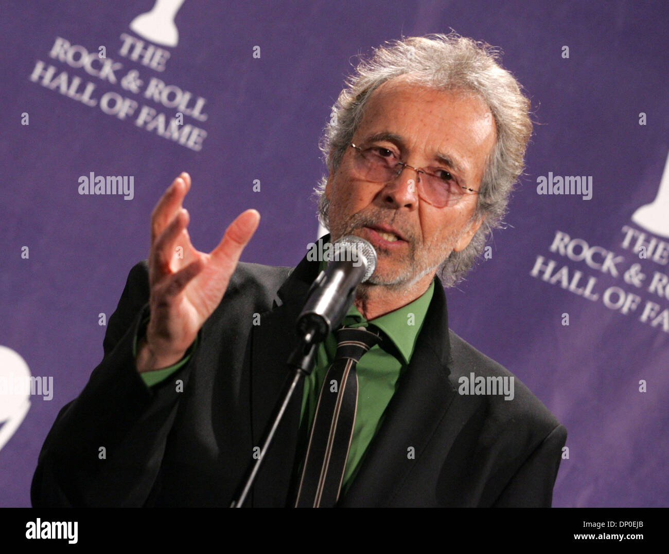 Mar 13, 2006; New York, NY, USA; Inductee HERB ALPERT poses for photos ...