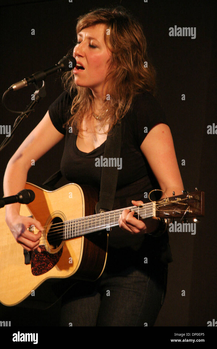 Mar 13, 2006; New York, NY, USA; Singer MARTHA WAINWRIGHT performing at ...