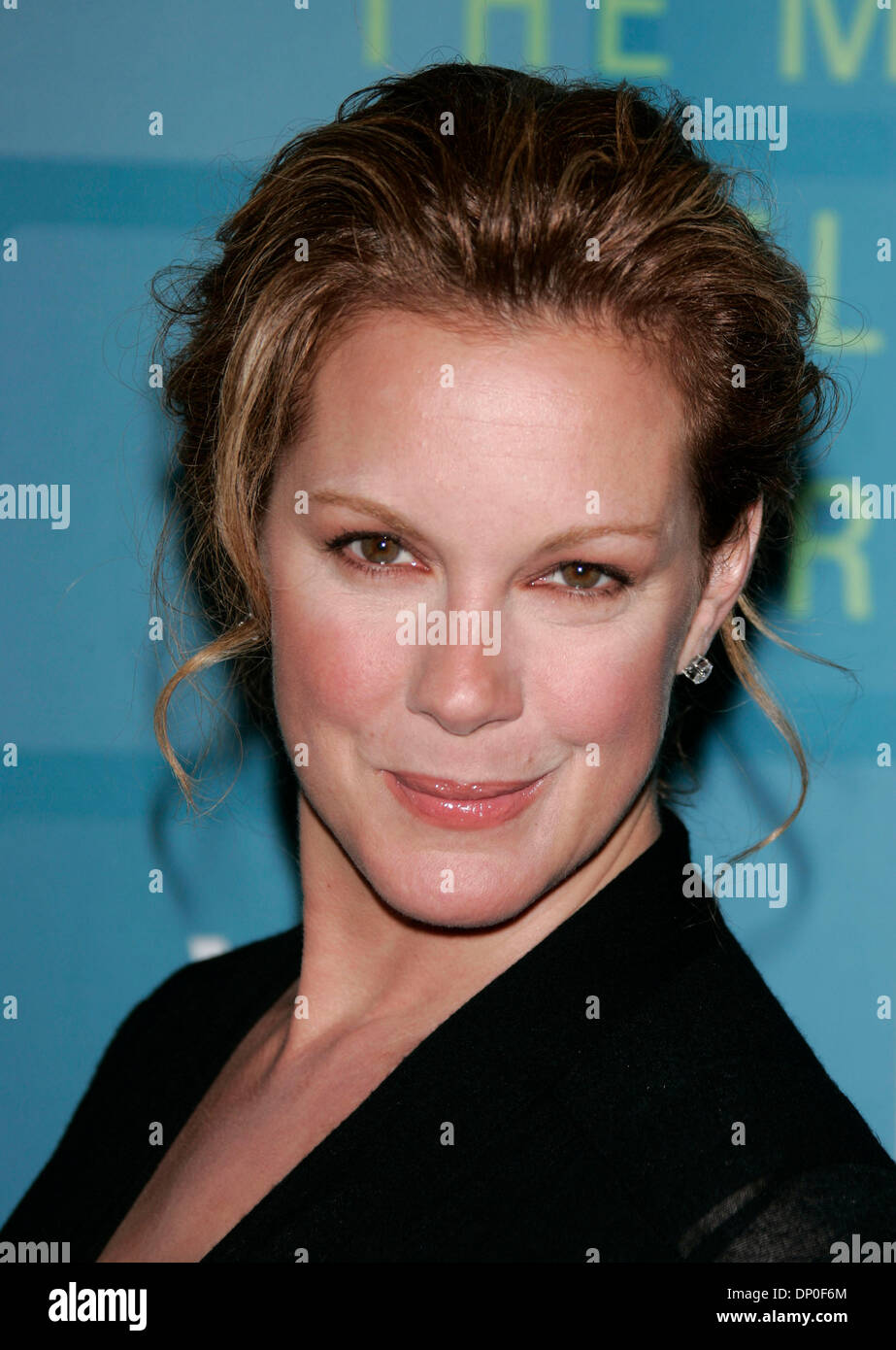 Elizabeth perkins 2006 photo credit hi-res stock photography and images ...