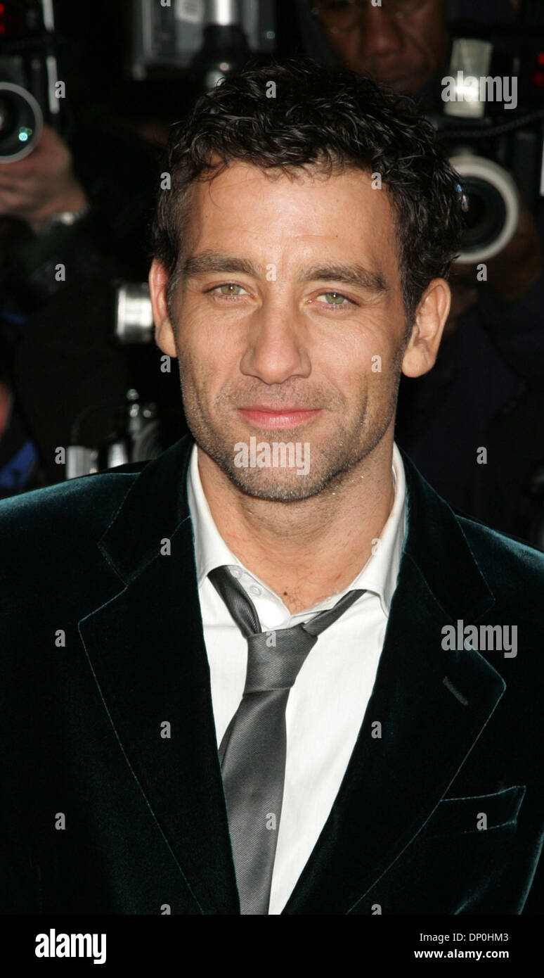 Mar 20, 2006; New York, NY, USA; Actor CLIVE OWEN at the world premiere ...
