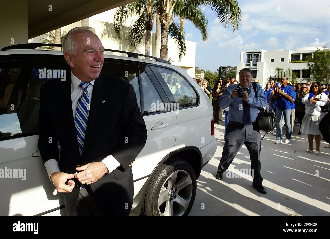 Retire e hi-res stock photography and images - Alamy