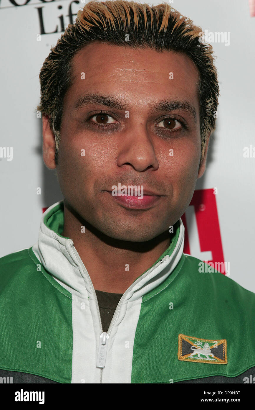 Mar 30, 2006; Los Angeles, CA, USA; TONY KANAL (of 'No Doubt') during ...