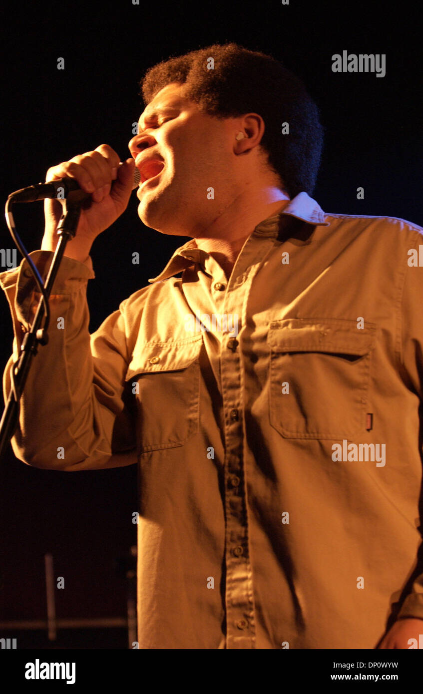 Derek trucks band 2006 hi-res stock photography and images - Alamy