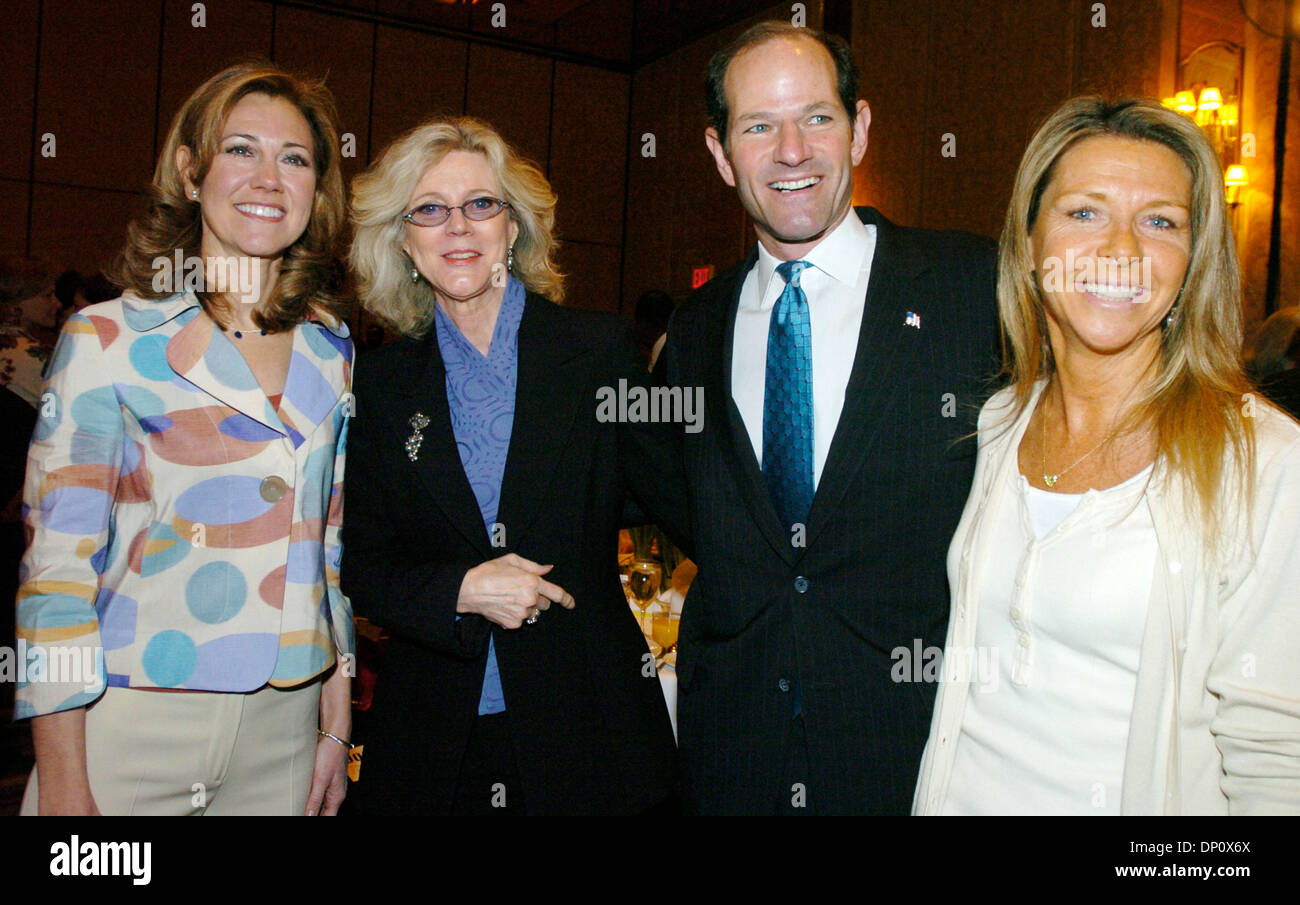 Chevy chase and wife hi-res stock photography and images - Alamy