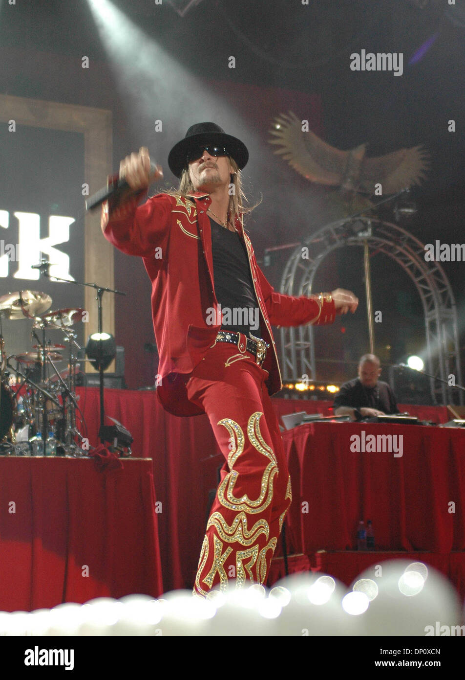 Apr 07, 2006; Raleigh, NC, USA; Rap artist/singer KID ROCK performs ...