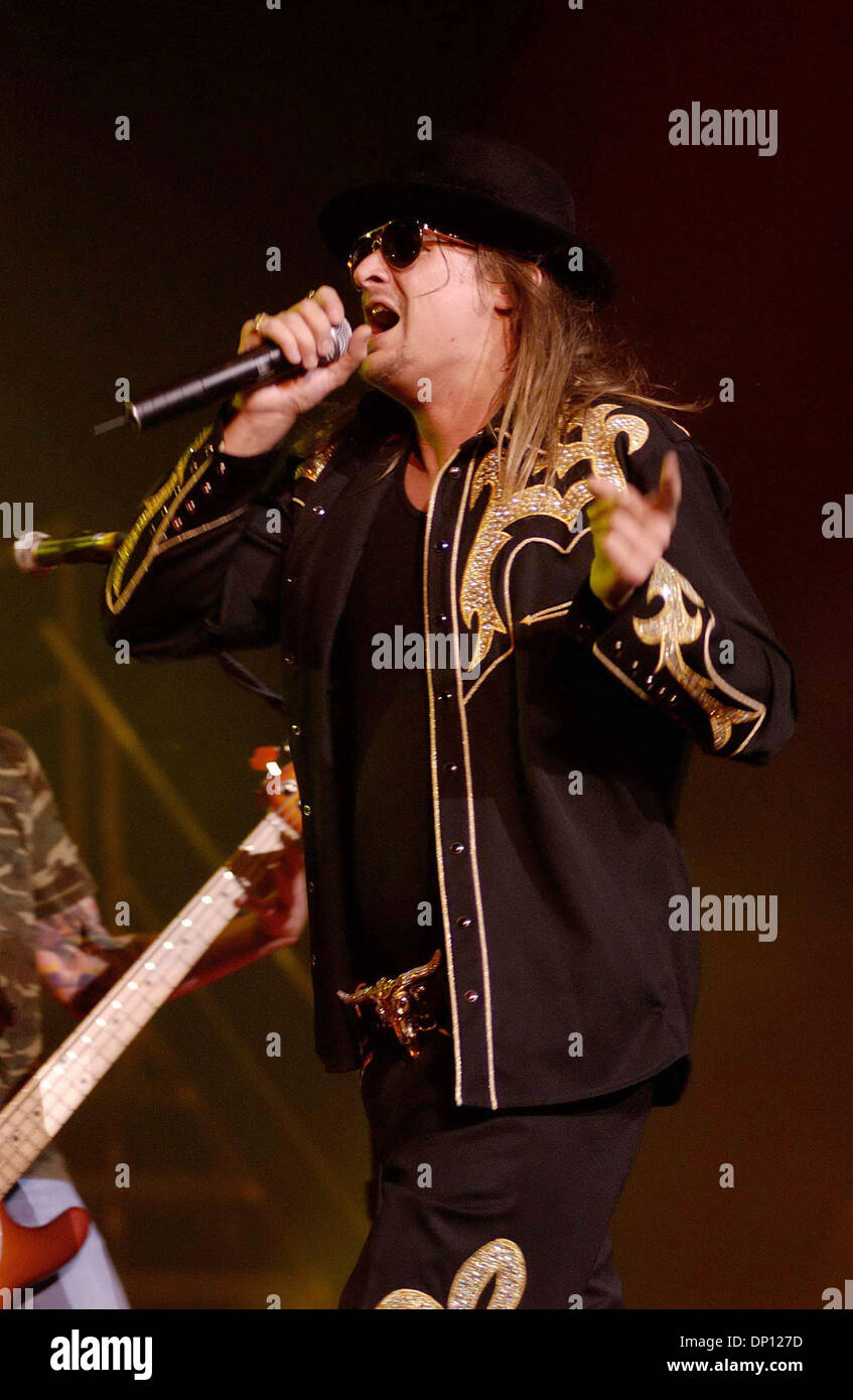 Apr 13, 2006; St Paul, Minnesota, USA; KID ROCK plays the Xcel Arena on ...