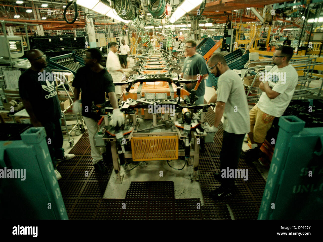 Manufacturing procedures hi-res stock photography and images - Alamy