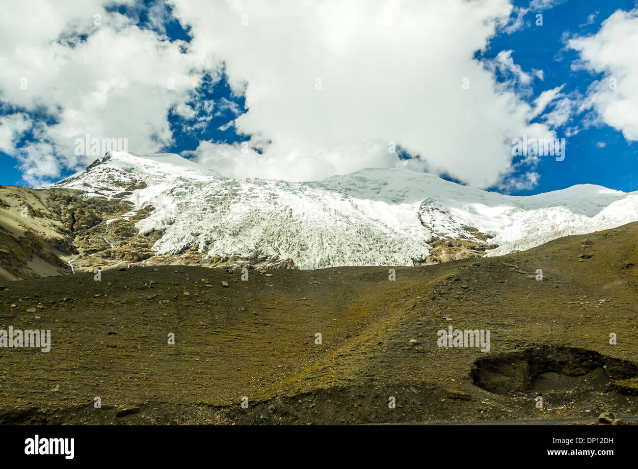 Lhasa tibet snow hi-res stock photography and images - Alamy