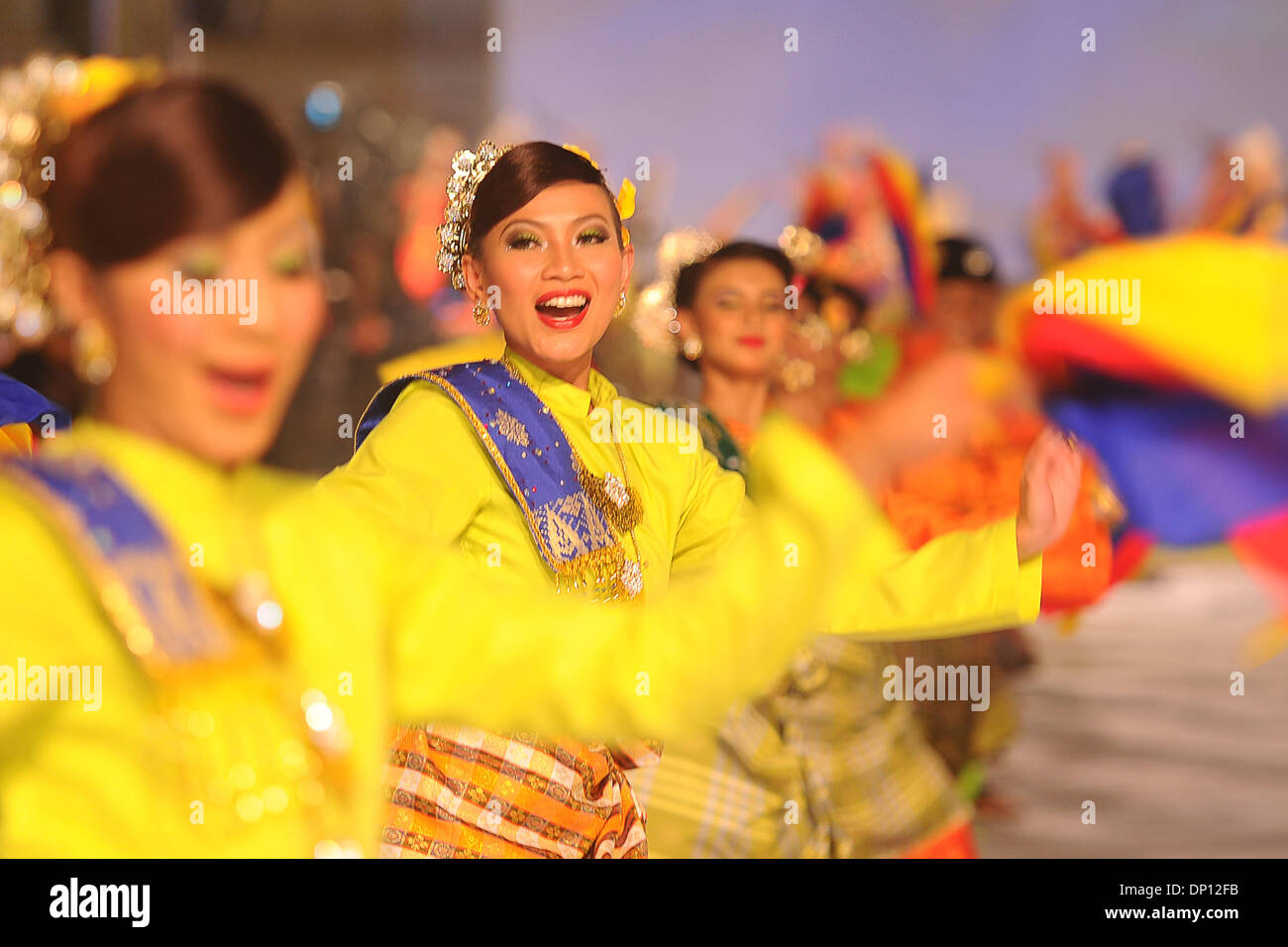 Kuala Lumpur, MYS, . 4th Jan, 2014. A Malay traditional dancer in ...