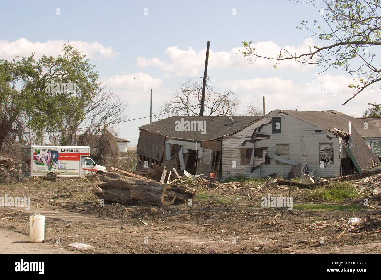 Hurricane katrina levee breach hi-res stock photography and images - Alamy