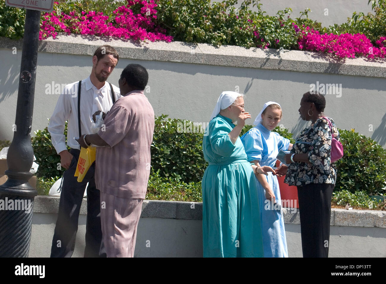 Mennonite Women High Resolution Stock Photography and Images - Alamy