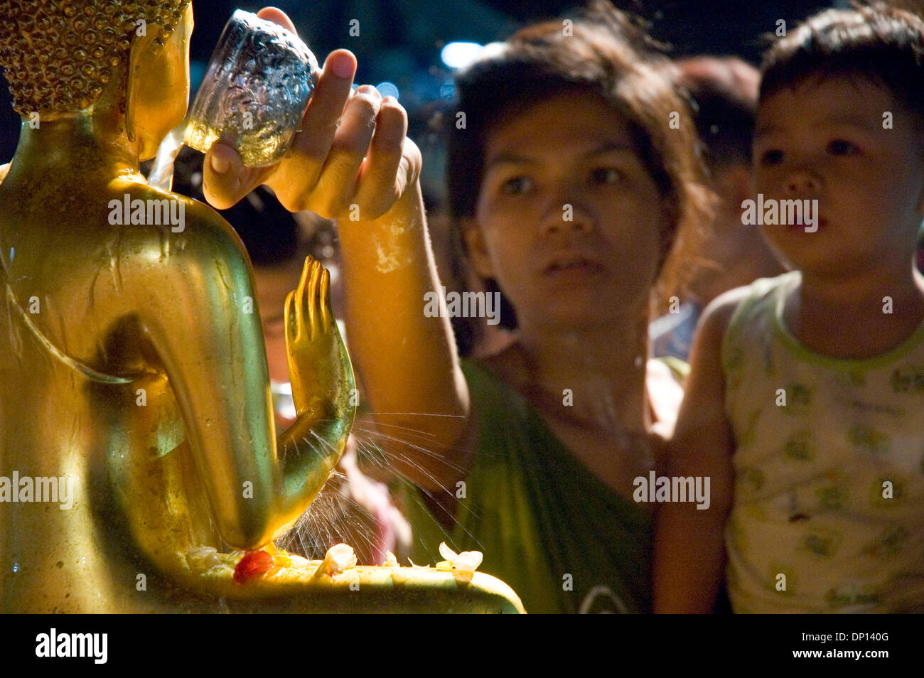 Songkran bangkok buddha hi-res stock photography and images - Alamy