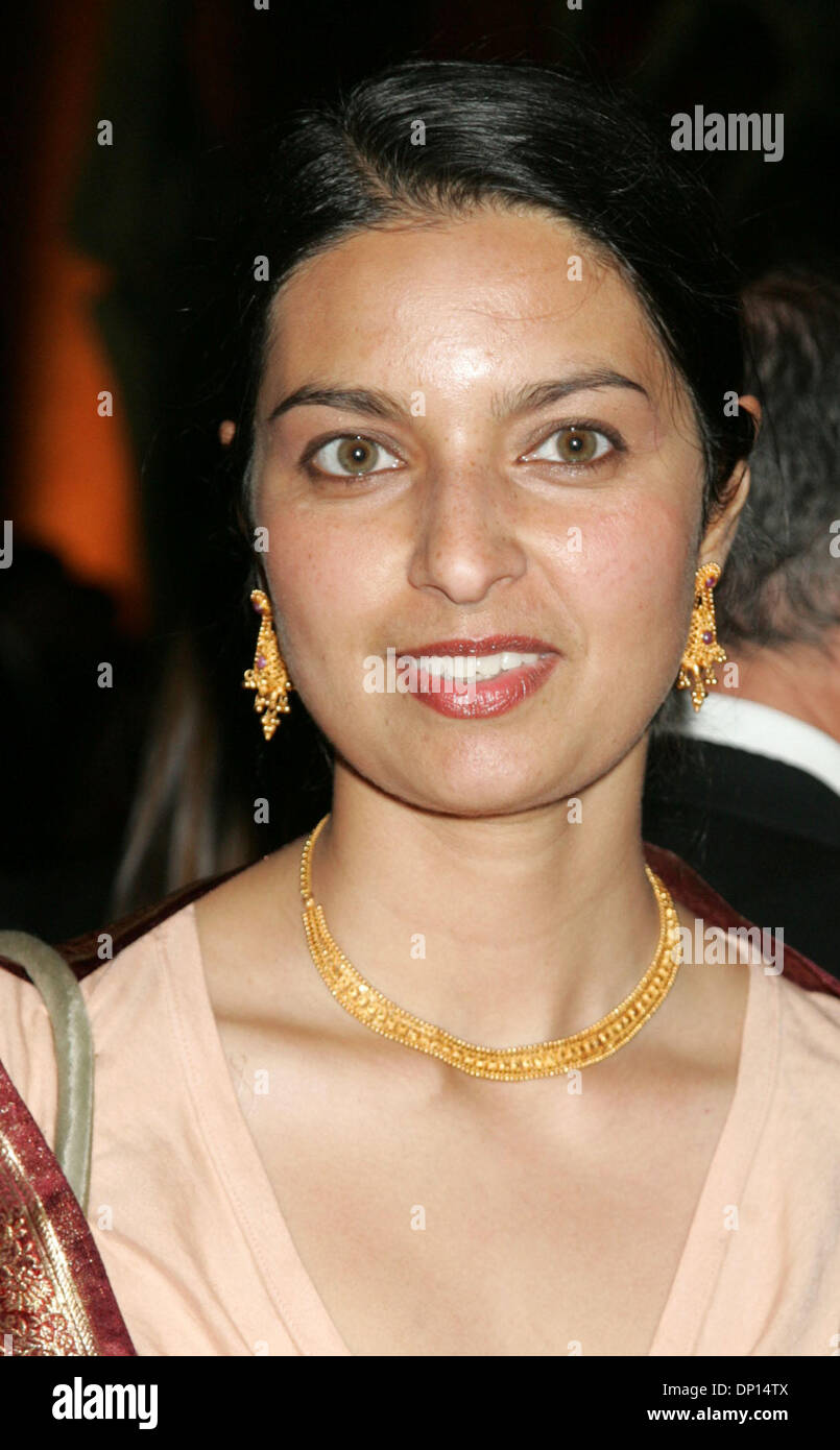 Jhumpa lahiri author hi-res stock photography and images - Alamy