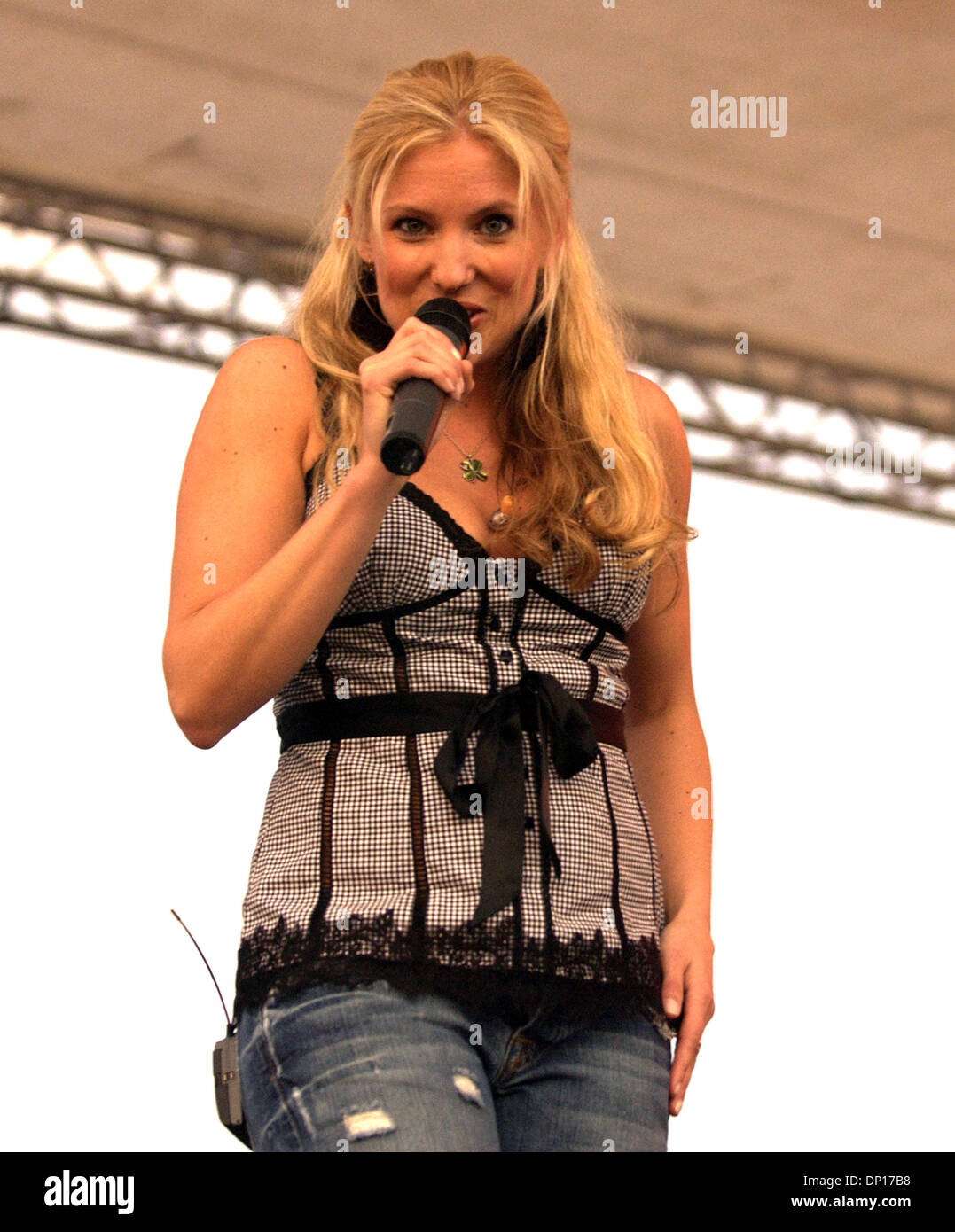 Julie rivers hi-res stock photography and images - Alamy