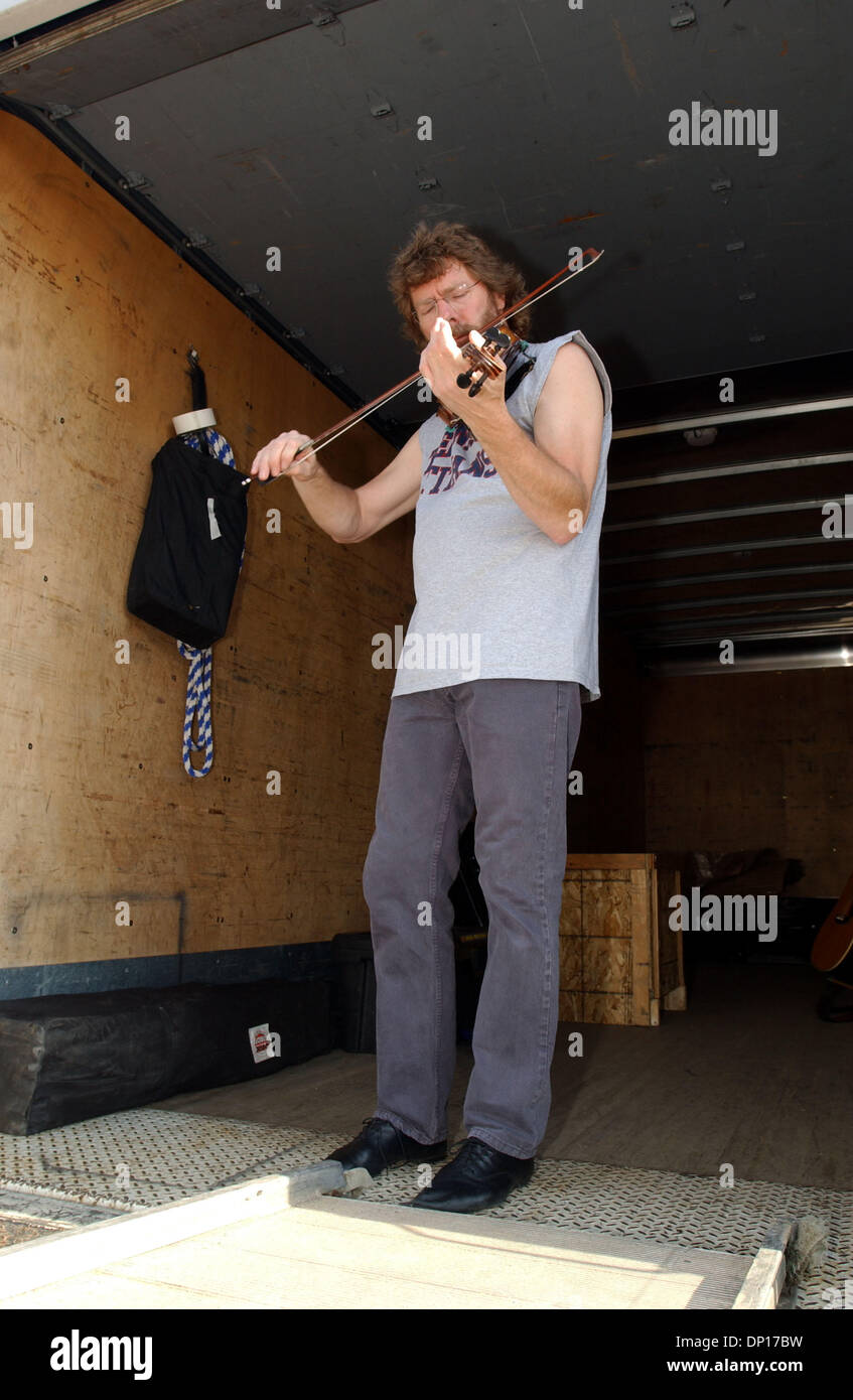 Apr 23, 2006; Columbia, SC, USA; Bluegrass Legend SAM BUSH warms up ...