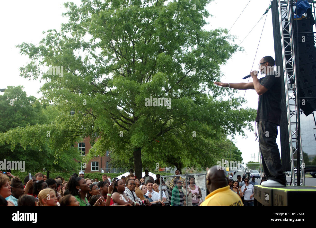 Apr 23, 2006; Columbia, SC, USA; R & B Singer AVANT performs live as ...