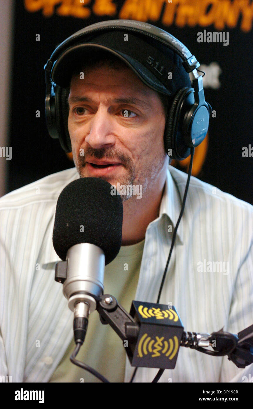 Apr 26, 2006; Manhattan, New York, USA; ANTHONY at the mic while ...