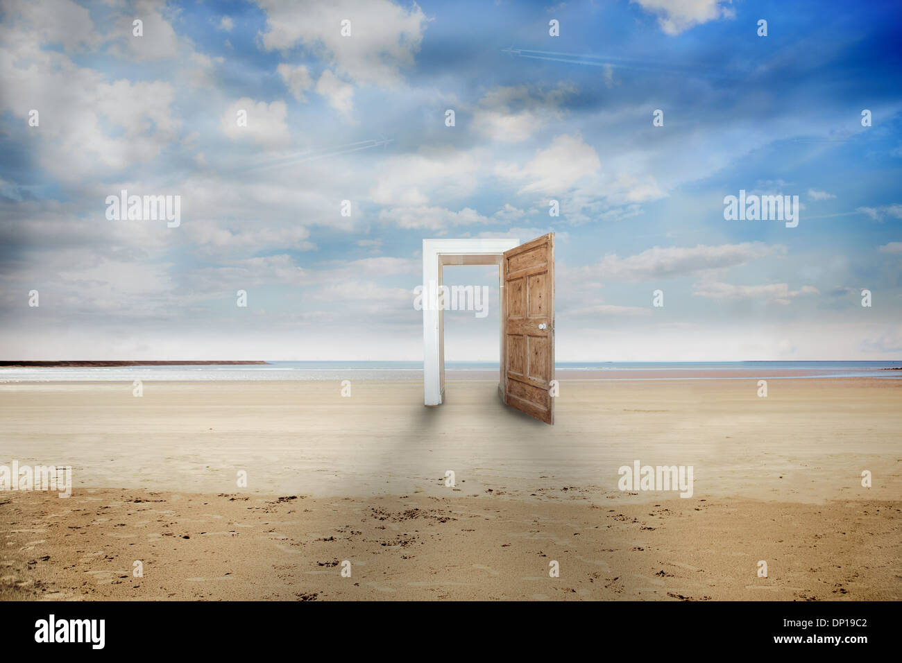 Open sunny beach hi-res stock photography and images - Alamy