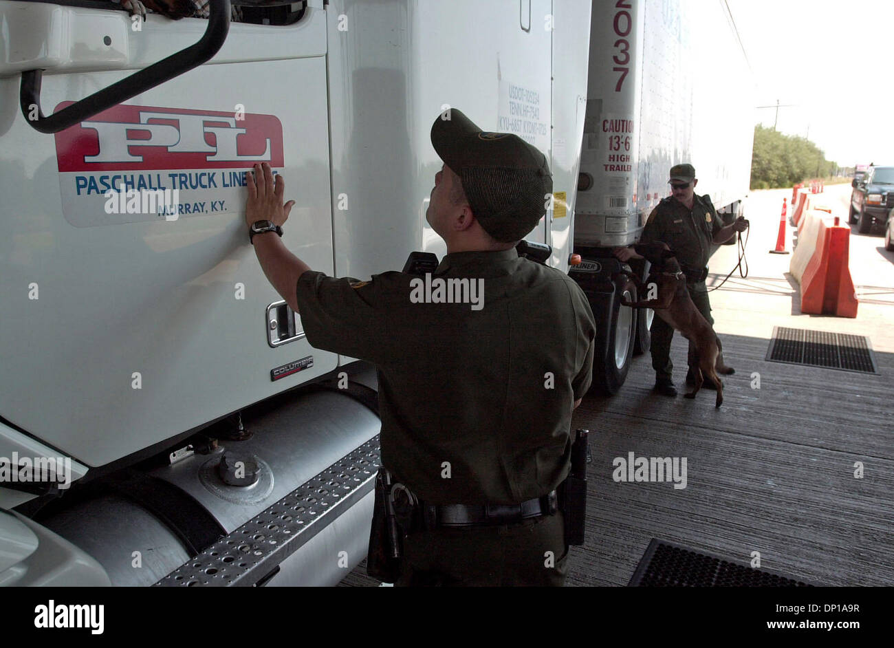Apr 26, 2006; Falfurrias, TX, USA; U.S. Border Patrol agents, Ricardo ...