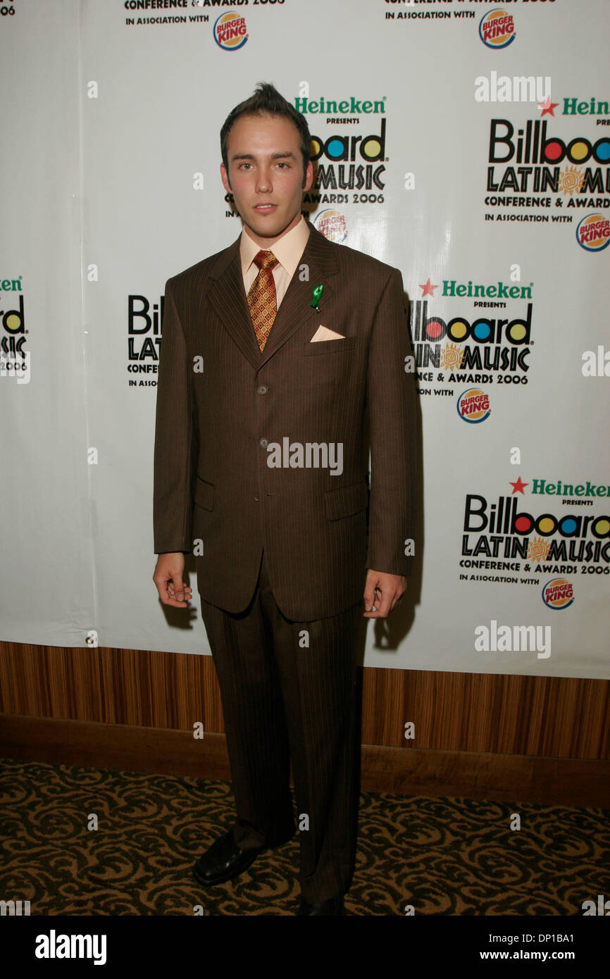 2006 latin billboard awards hi-res stock photography and images - Alamy