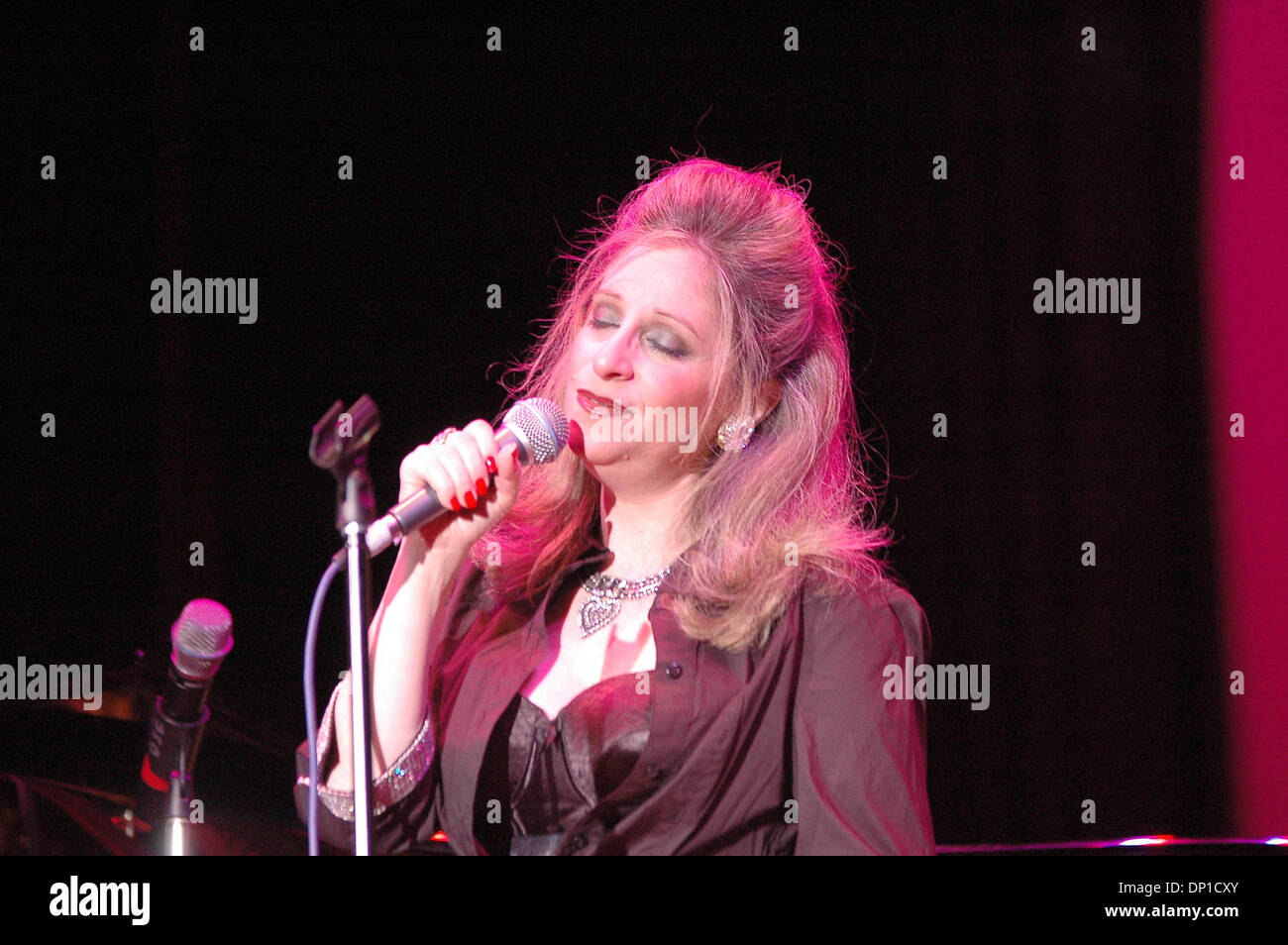 Apr 29, 2006; Emporia, VA, USA; Legendary singer JULIE BUDD performs ...