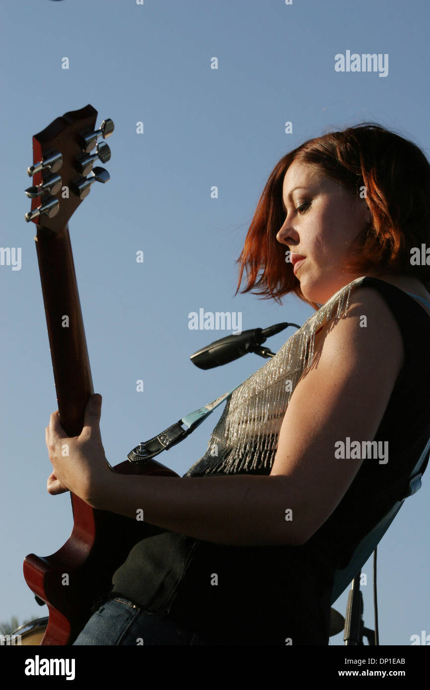 Apr 29, 2006; Palm Desert, CA, USA; CORIN TUCKER of the all girl band ...