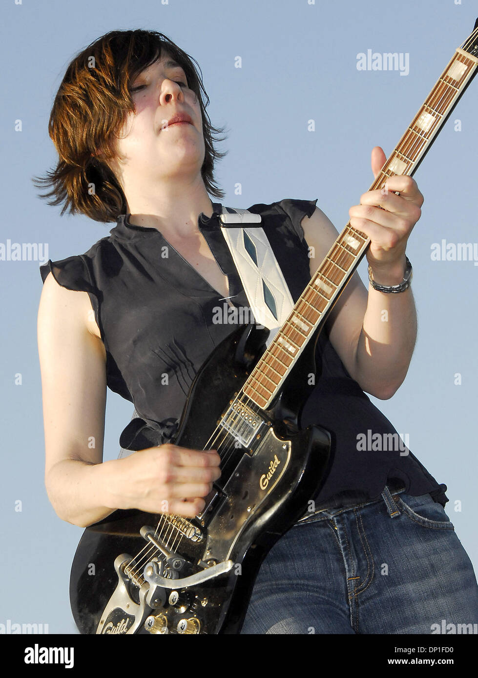 Sleater kinney carrie brownstein hi-res stock photography and images ...