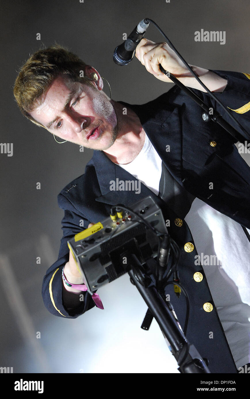 Robert del naja massive attack hi-res stock photography and images - Alamy