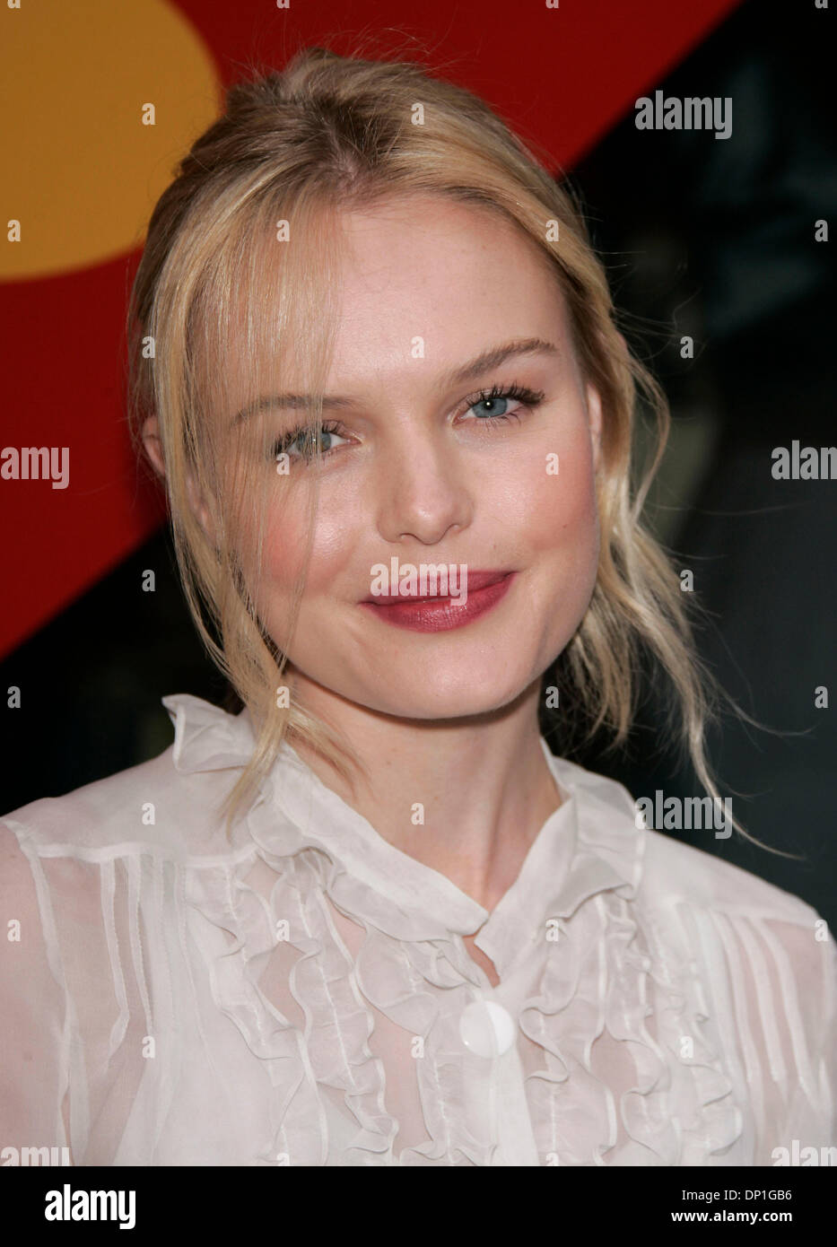 Christopher reeve superman headshot hi-res stock photography and images ...