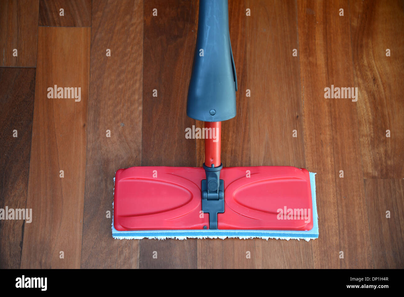 A close up shot od a floor mop Stock Photo - Alamy