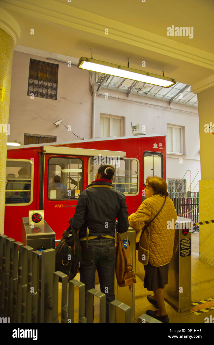 Sant'Anna funicular lift between Piazza del Portello and Lercari ...