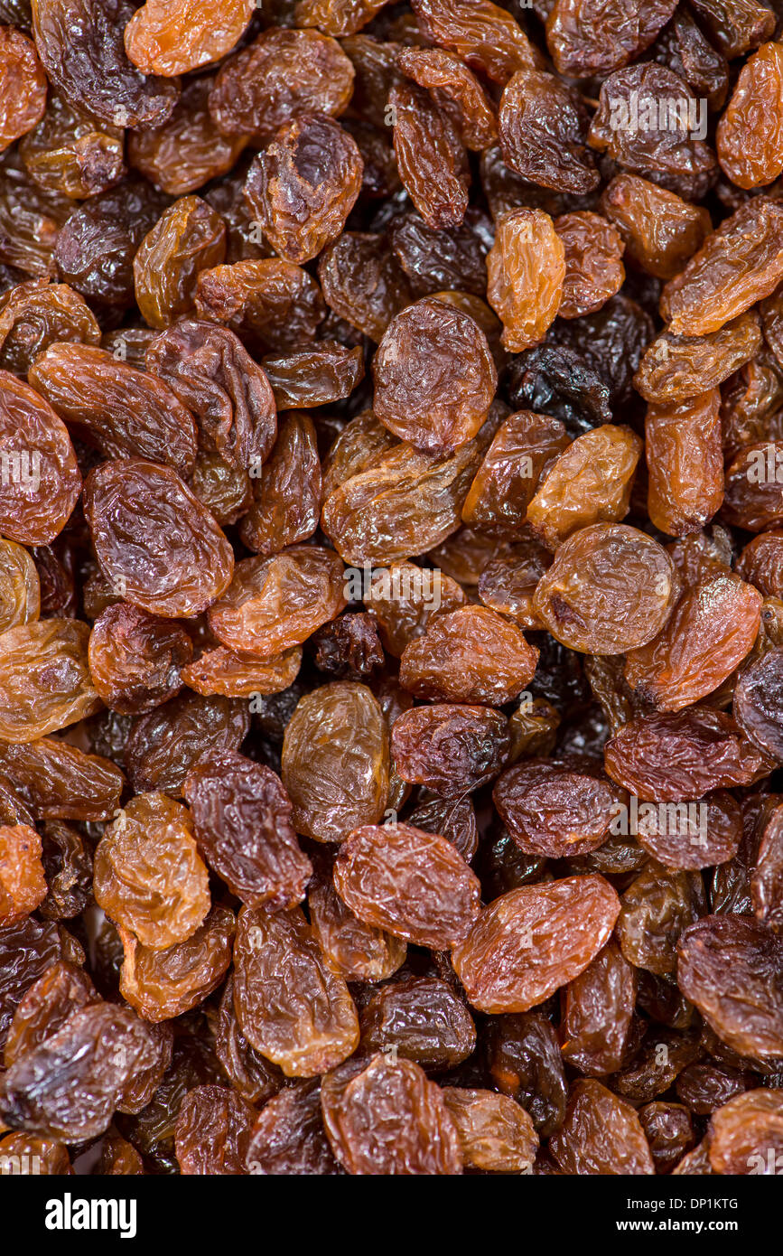Raisins background picture (macro shot Stock Photo - Alamy